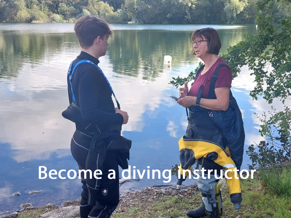 Eastcote Sub Aqua Club meet at Highgrove Swimming Pool